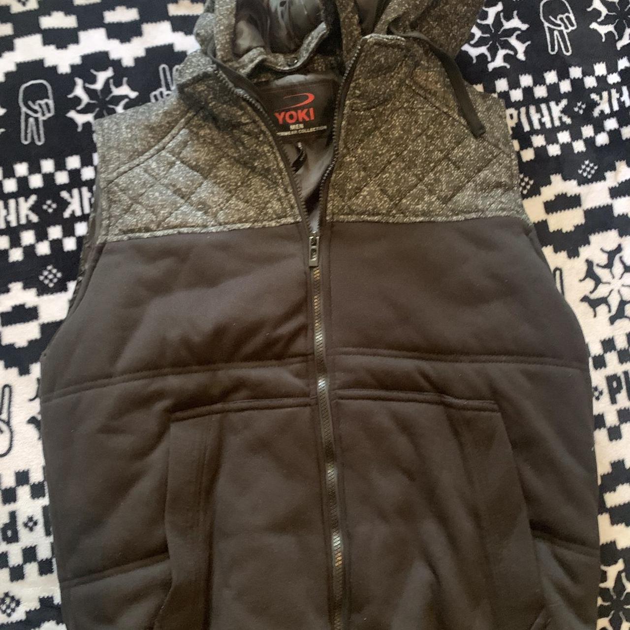vest and the hood can come off - Depop