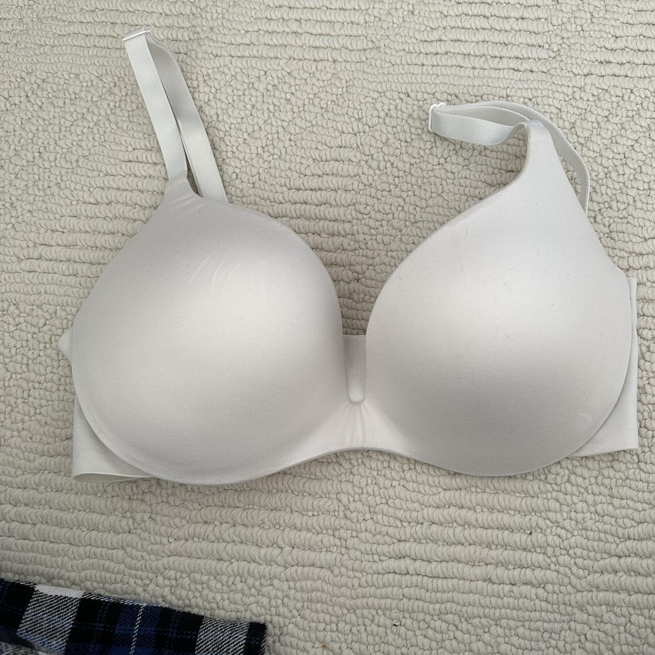 ambrielle bra good support, size 34D - Depop