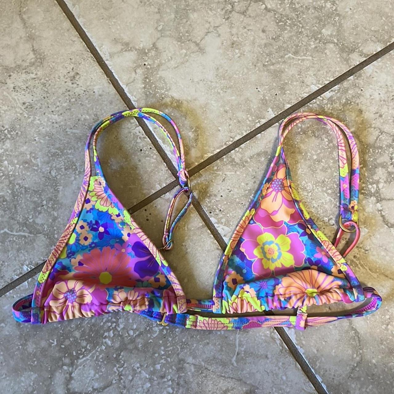 Kulani kini top Size small only worn a handful of... - Depop