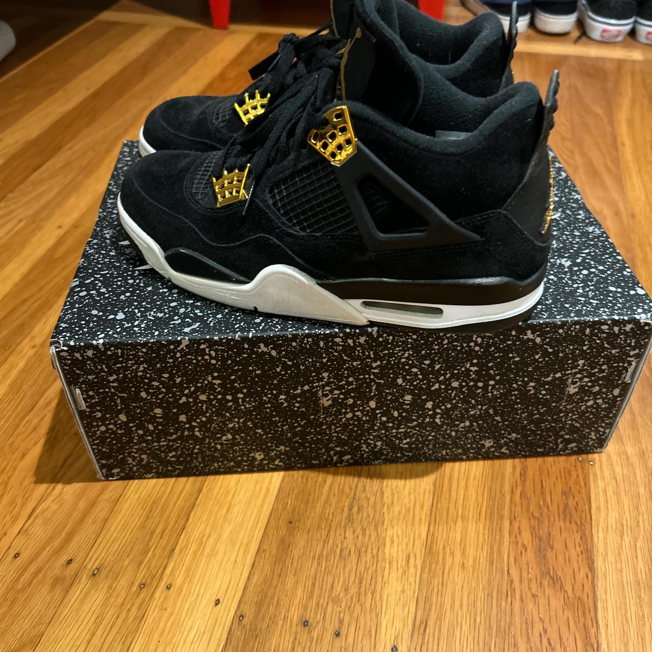 almost new jordan 4 royalty with replacement box | Depop