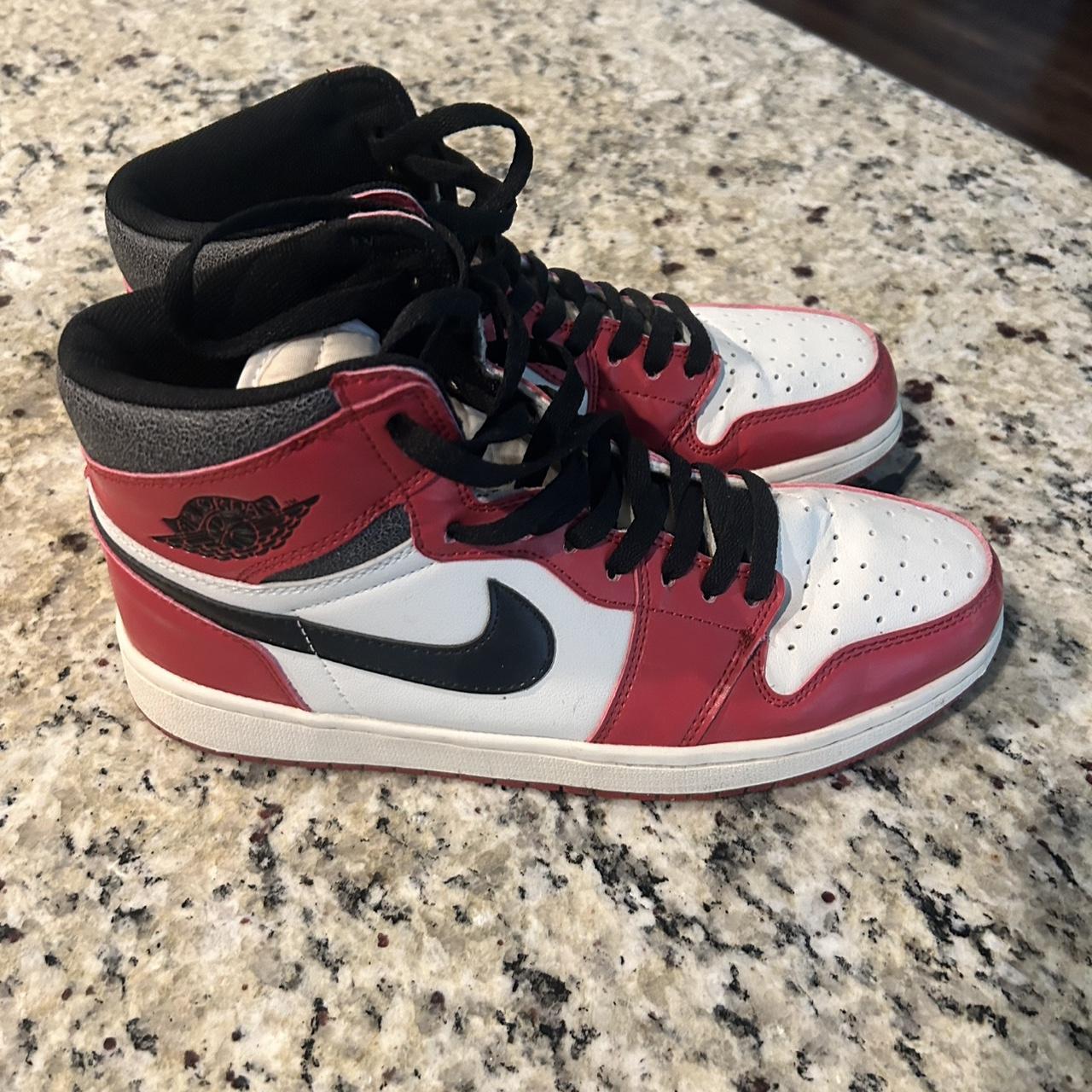 Air Jordan 1 High Chicago Red 9.5 | Depop