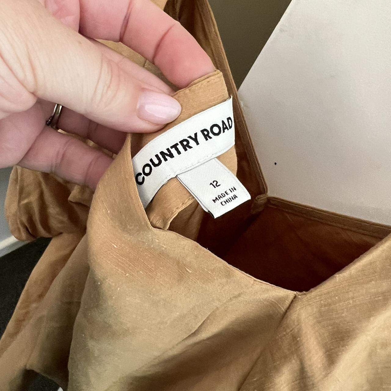 Country Road top, never worn. - Depop