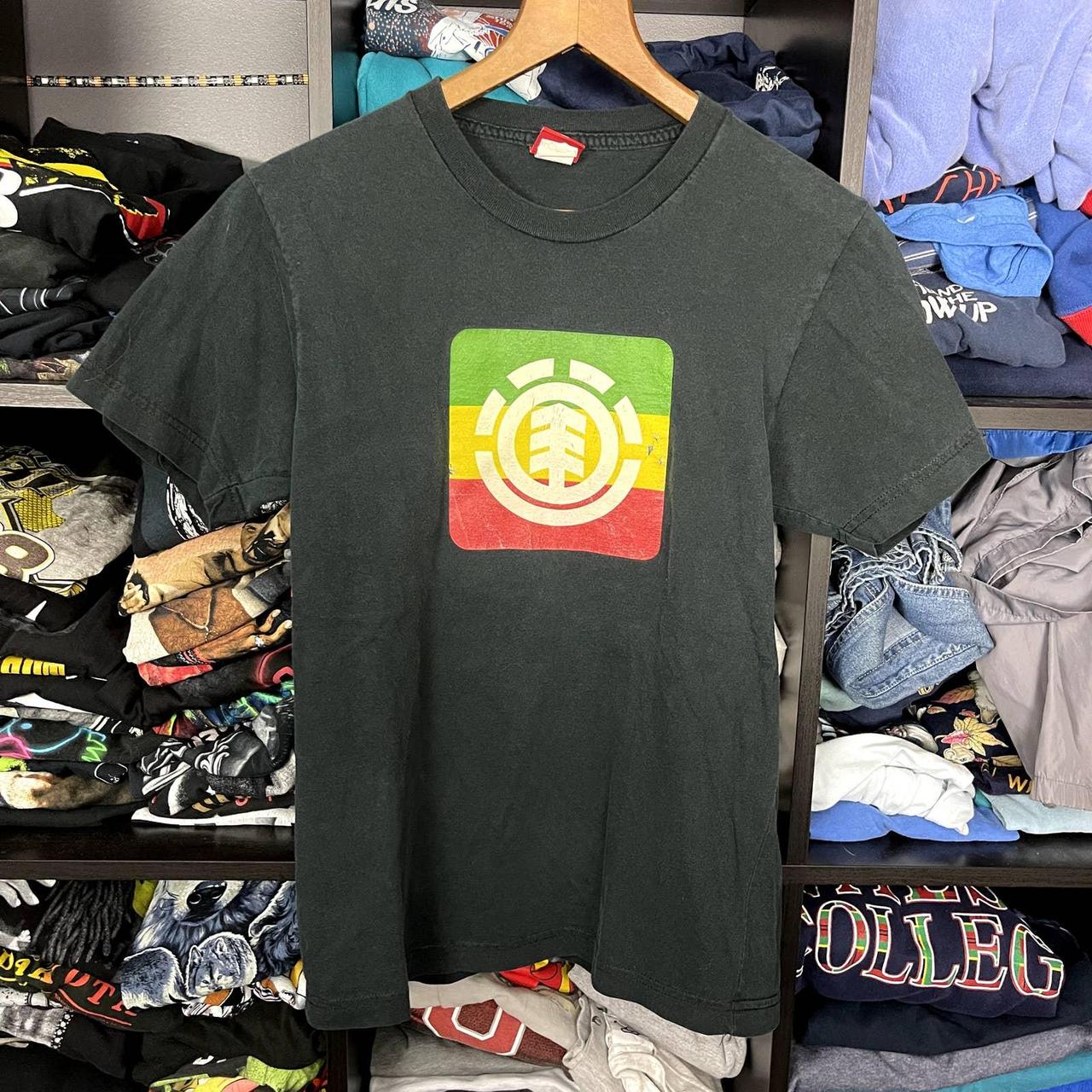 Element Men's Black T-shirt | Depop