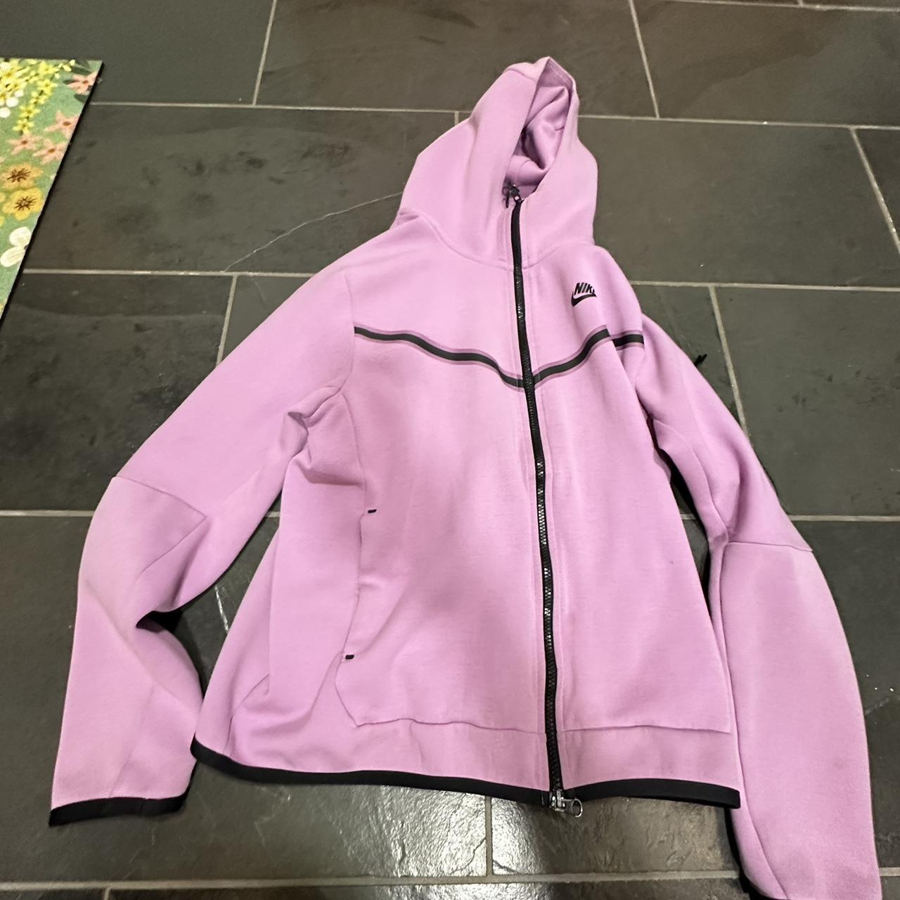 Medium pink Nike tech - Depop