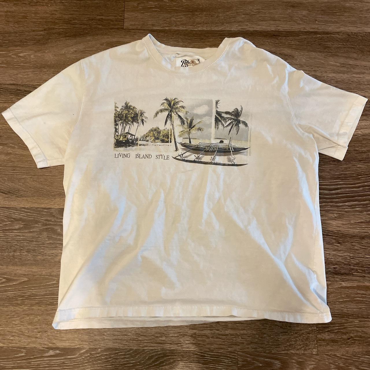 Pelican Pier “Living island style” tee. size 2XL... - Depop