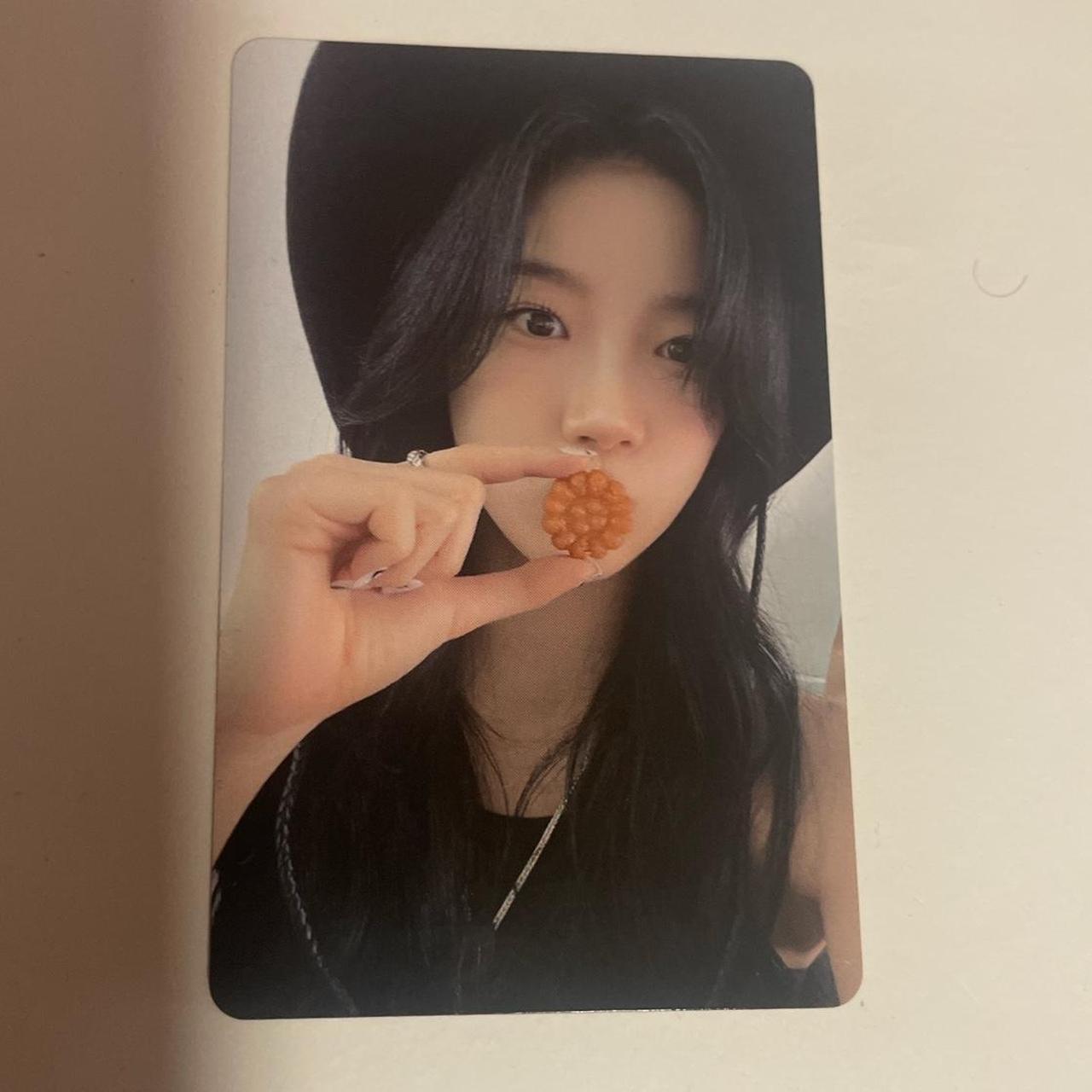 Kazuha lesserafim unforgiven photocard - Depop