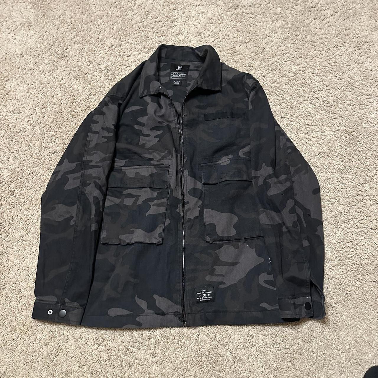 Dc camo zip up jacket y2k skater Xl Feel free to ask... - Depop