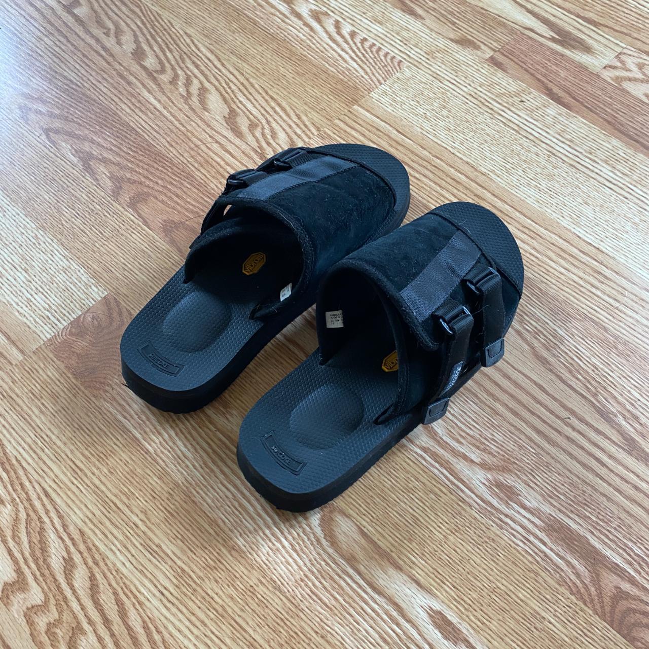 Suicoke KAWS VS Slides Bought new, broken in but... - Depop