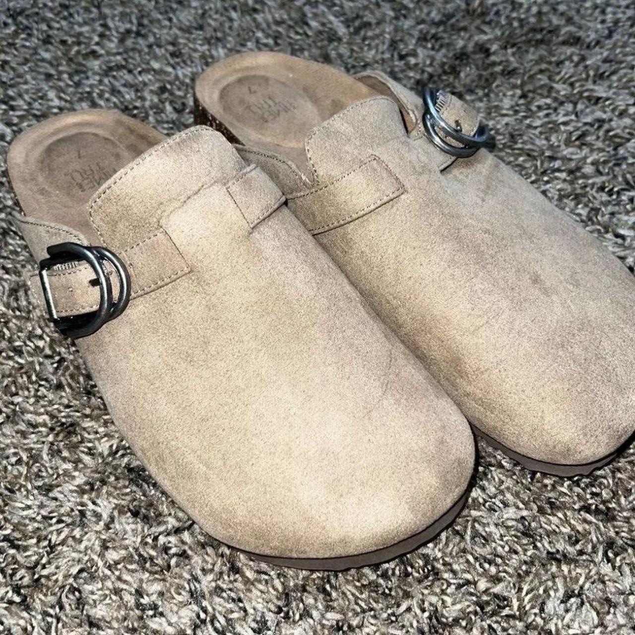 Time and Tru Clogs Size 7 - Depop