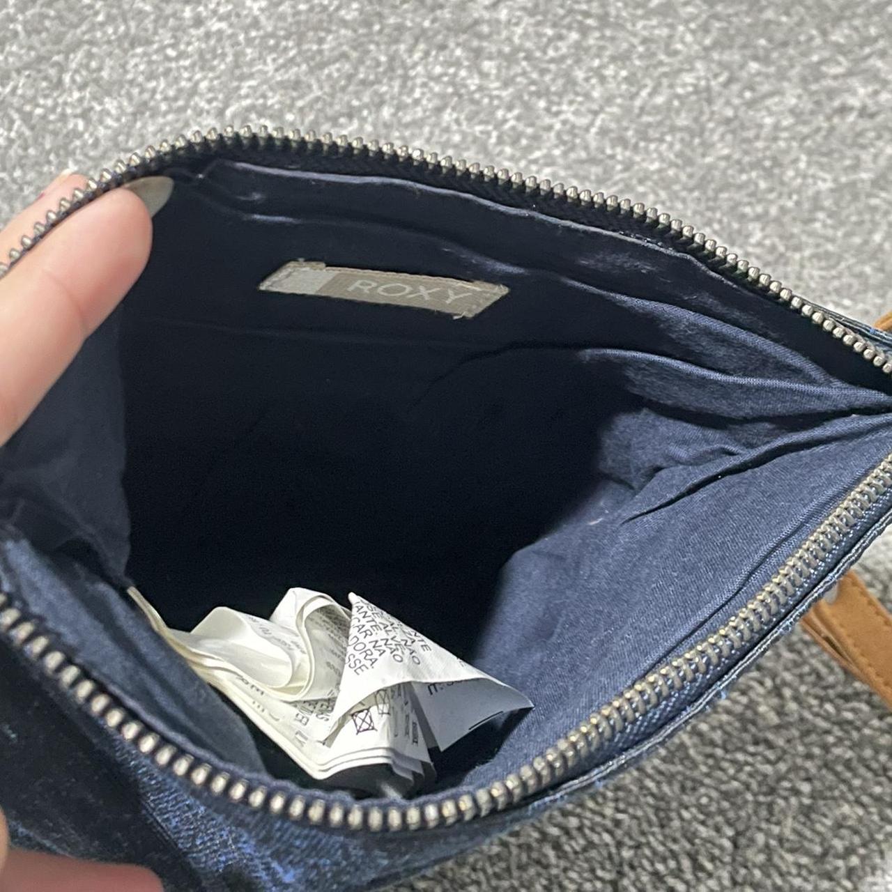 Vintage Roxy Small Pouch/ Handbag 💙🪷 - Depop