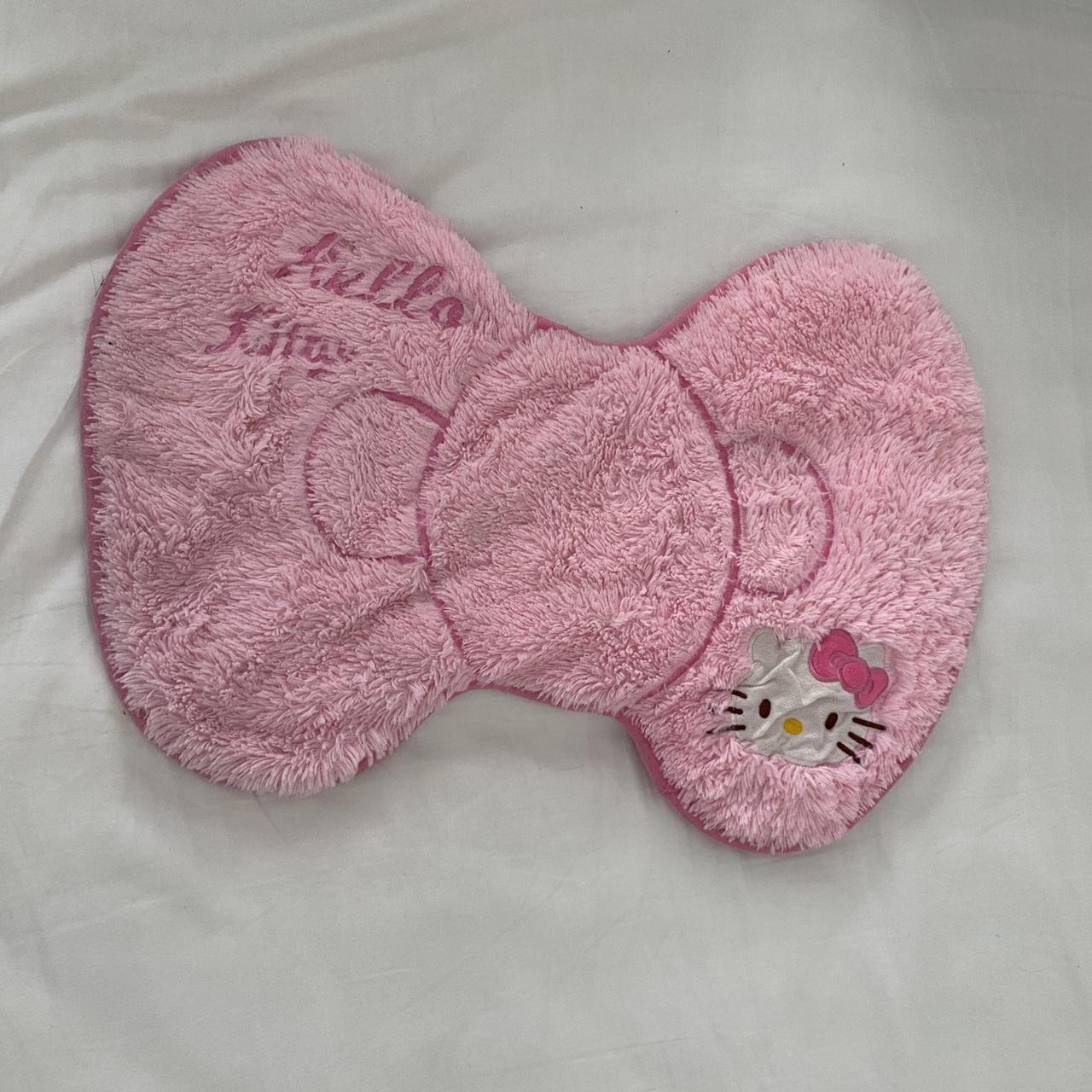 pink hello kitty bow rug perfect room or bathroom... - Depop