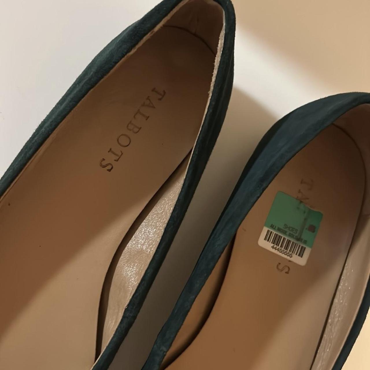 TALBOTS GREEN SUEDE LEATHER FLATS SIZE 7 EXCELLENT... - Depop