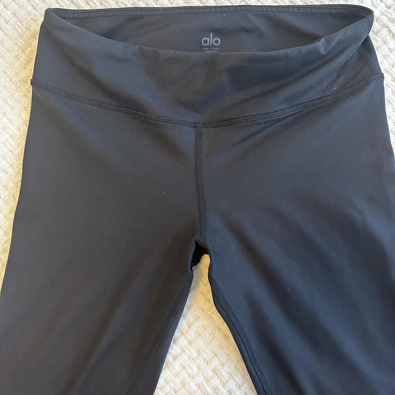 Medium Alo leggings Perfect for everyday and closet... - Depop