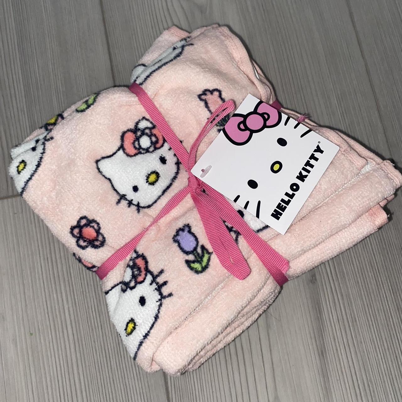 Hello kitty flower wash cloths - Depop