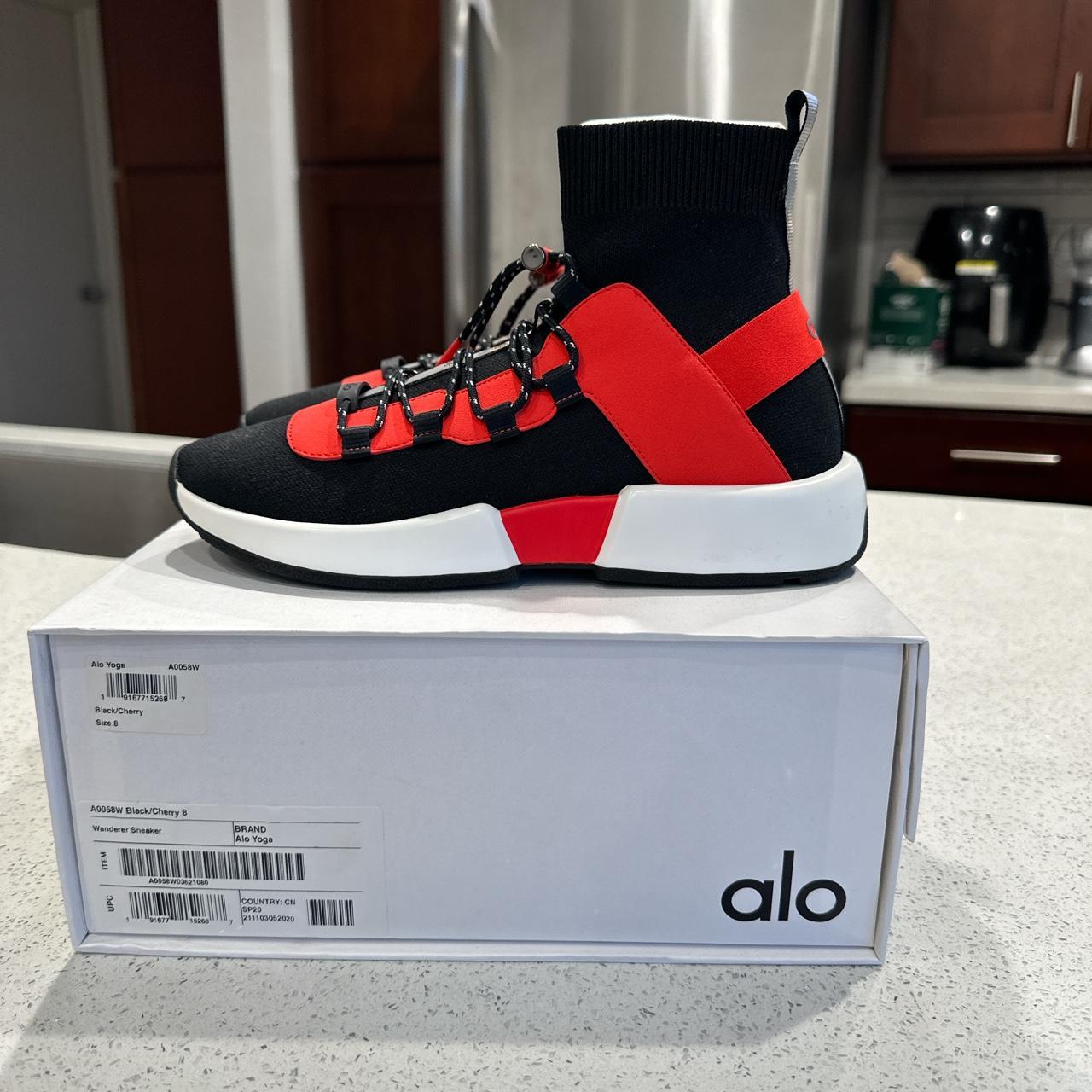Alo Wanderer Sneaker - Depop