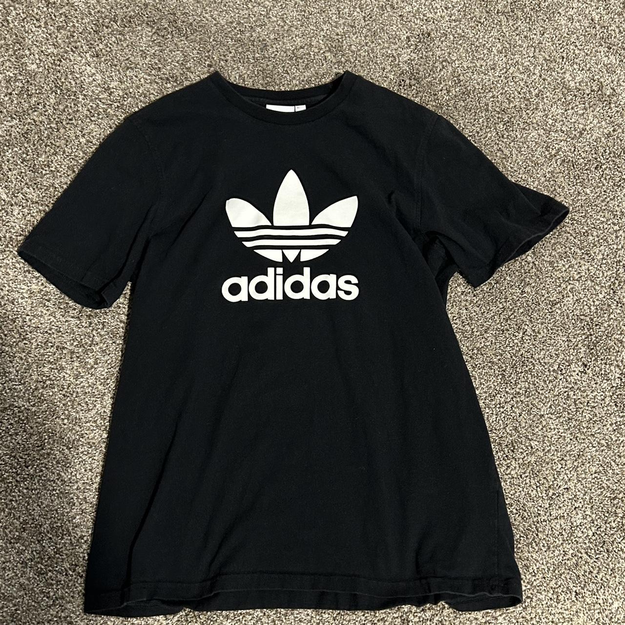 “Adidas” T-shirt - Depop