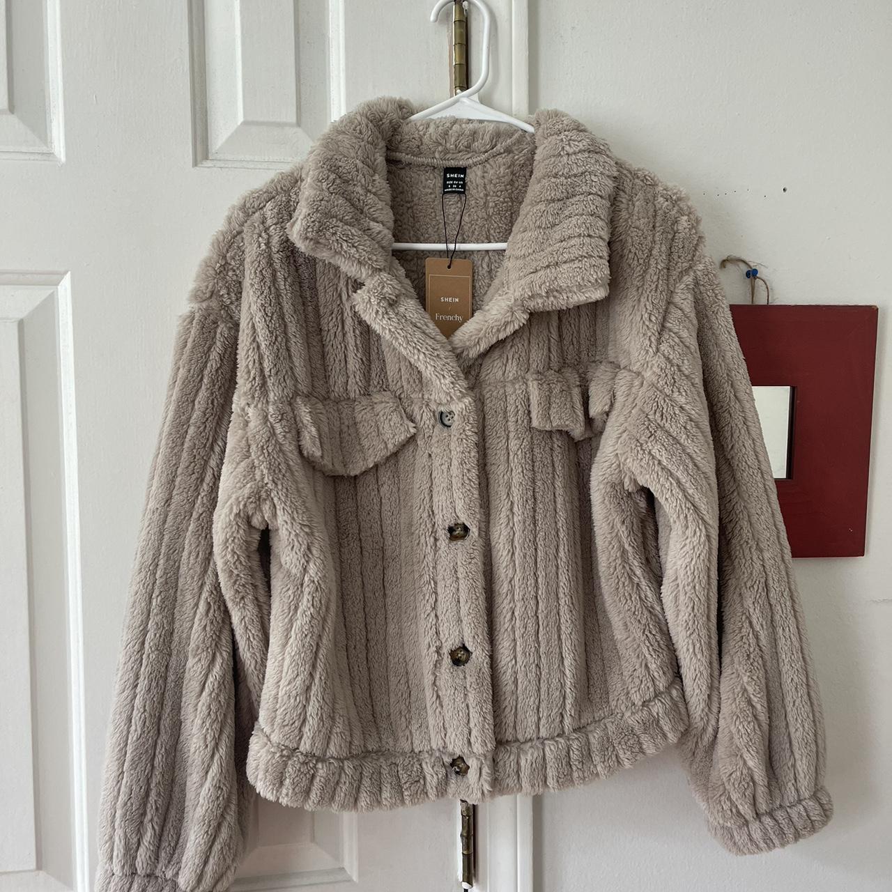 Tan/Khakhi/Beige fleece jacket with buttons. - Depop