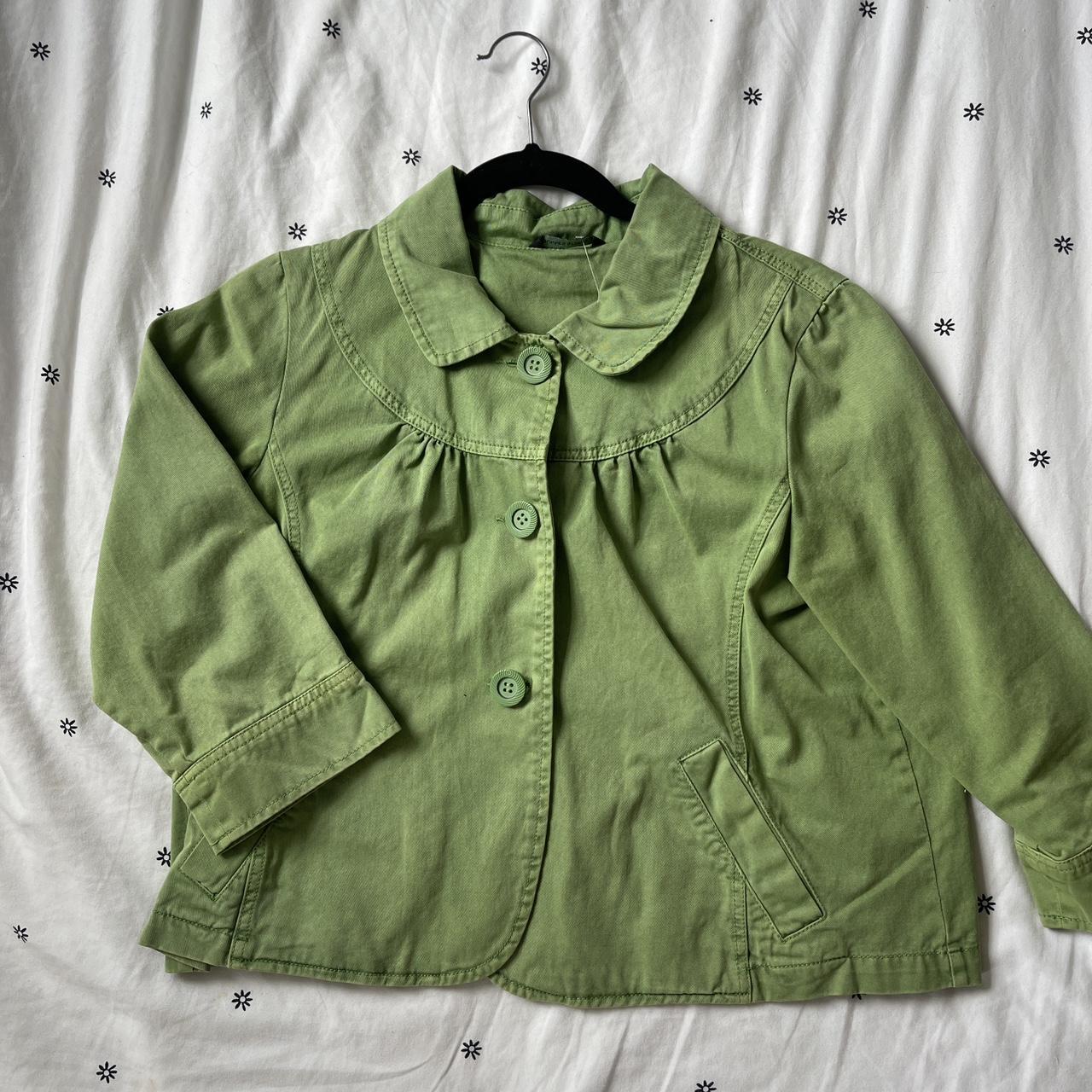 ☘️ little green cropped jacket with 3/4 sleeves. I... - Depop