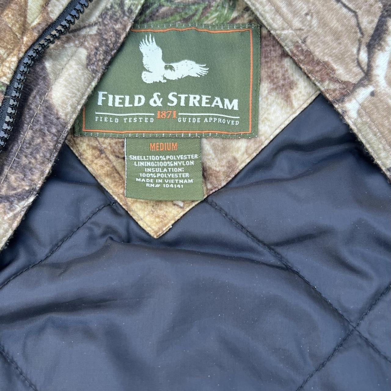 Vintage Field&Stream Insulated Camo Jacket Fits a... - Depop