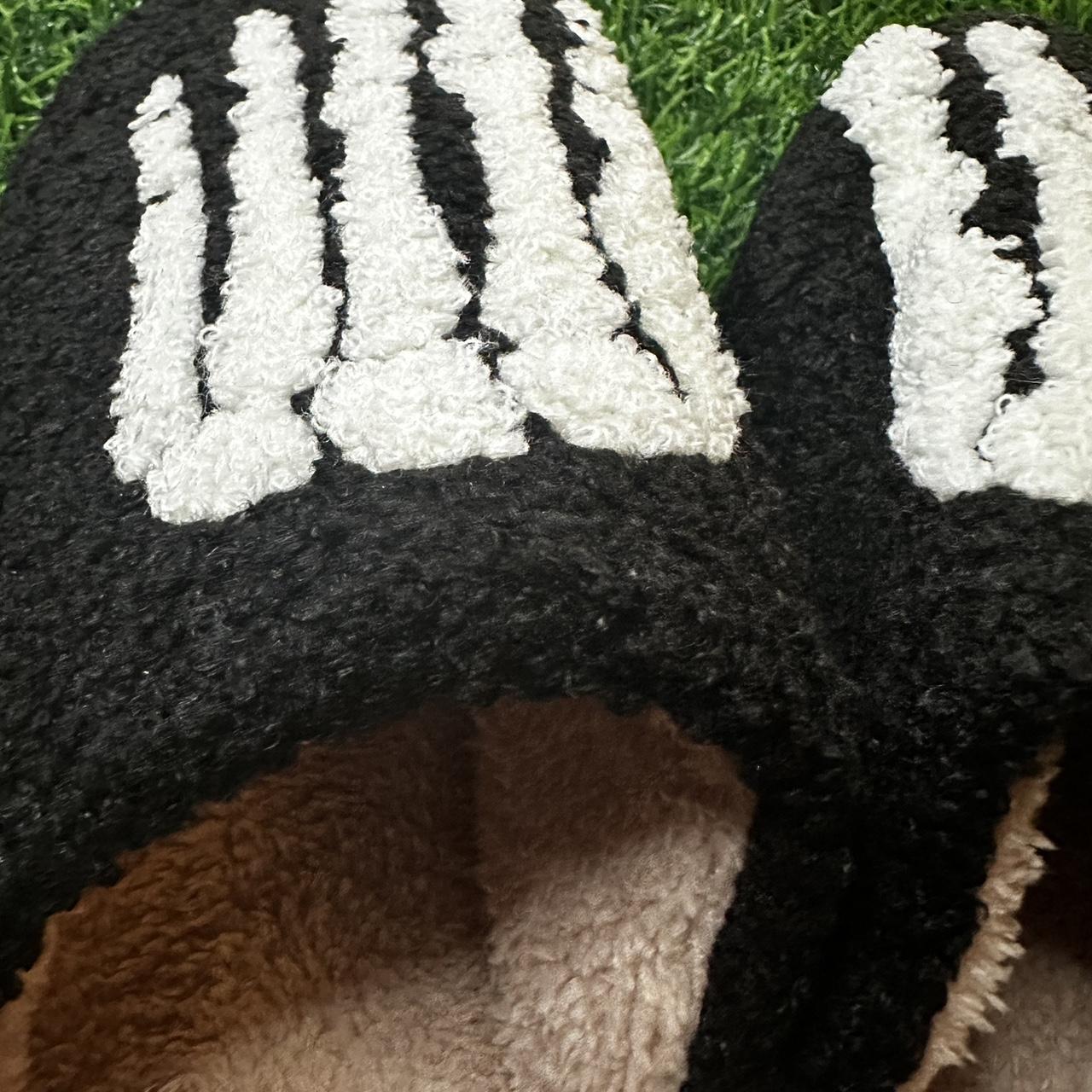 Skeleton slippers Super comfy Size: 9 men’s New - Depop