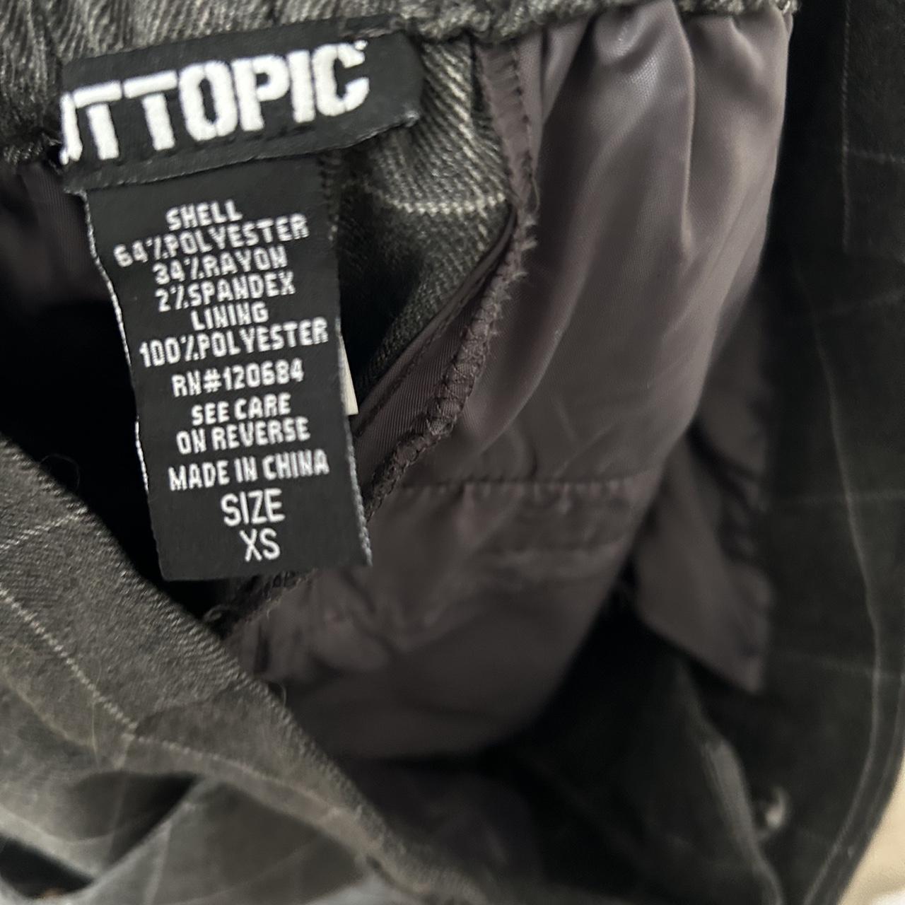 NWOT grey grid pants from hot topic. Size xs, true... - Depop