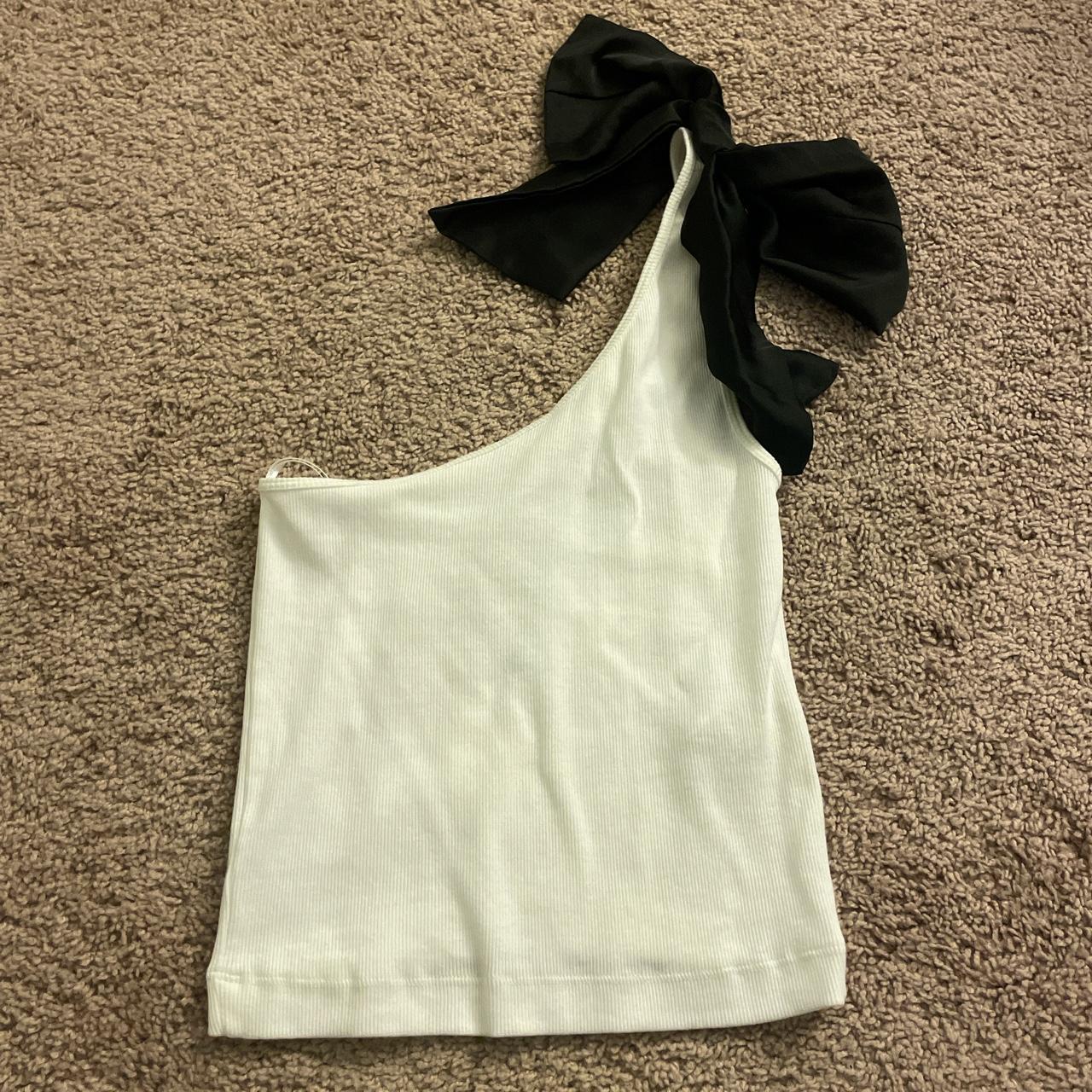 zara one-shoulder top with bow brand new with tags - Depop