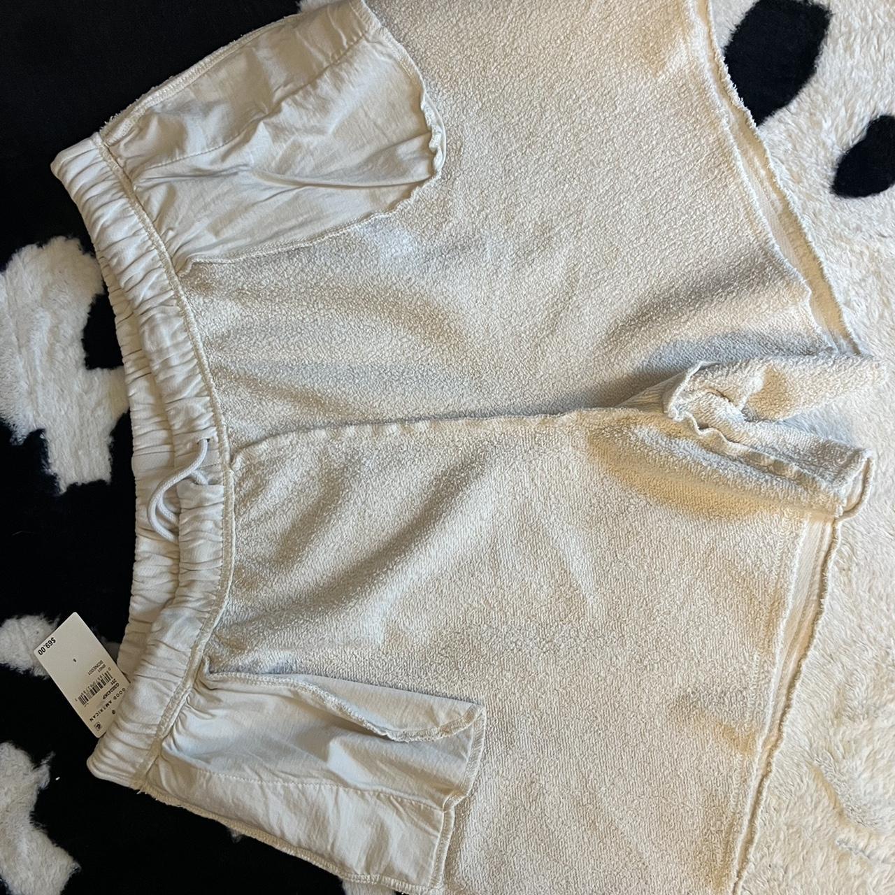 Good American Shorts Size 5 (I’m a size 12 in jeans... - Depop