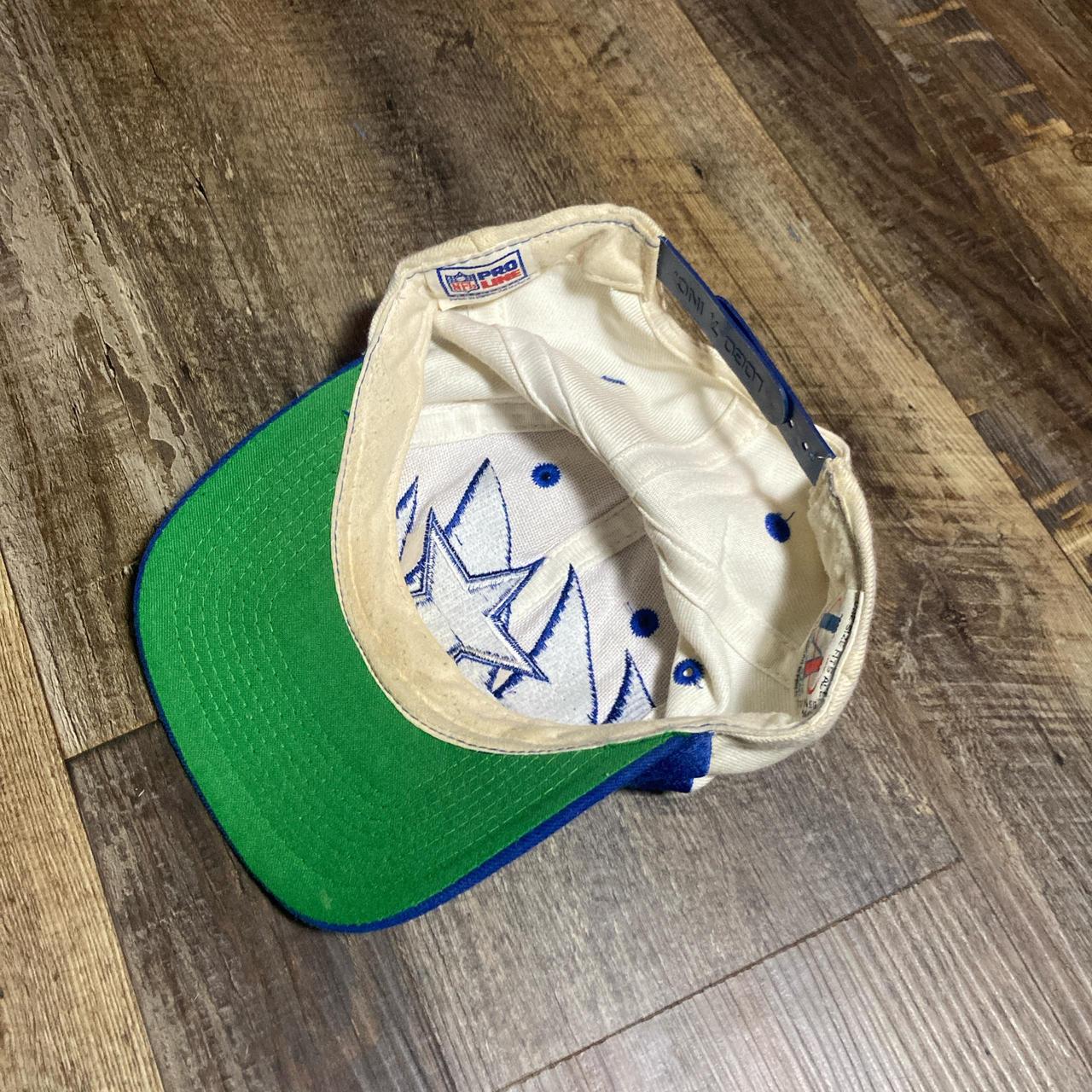 Shark tooth cowboys vintage SnapBack - Depop