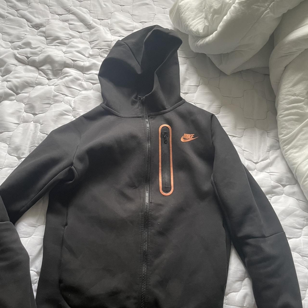 Black Nike tech xl - Depop
