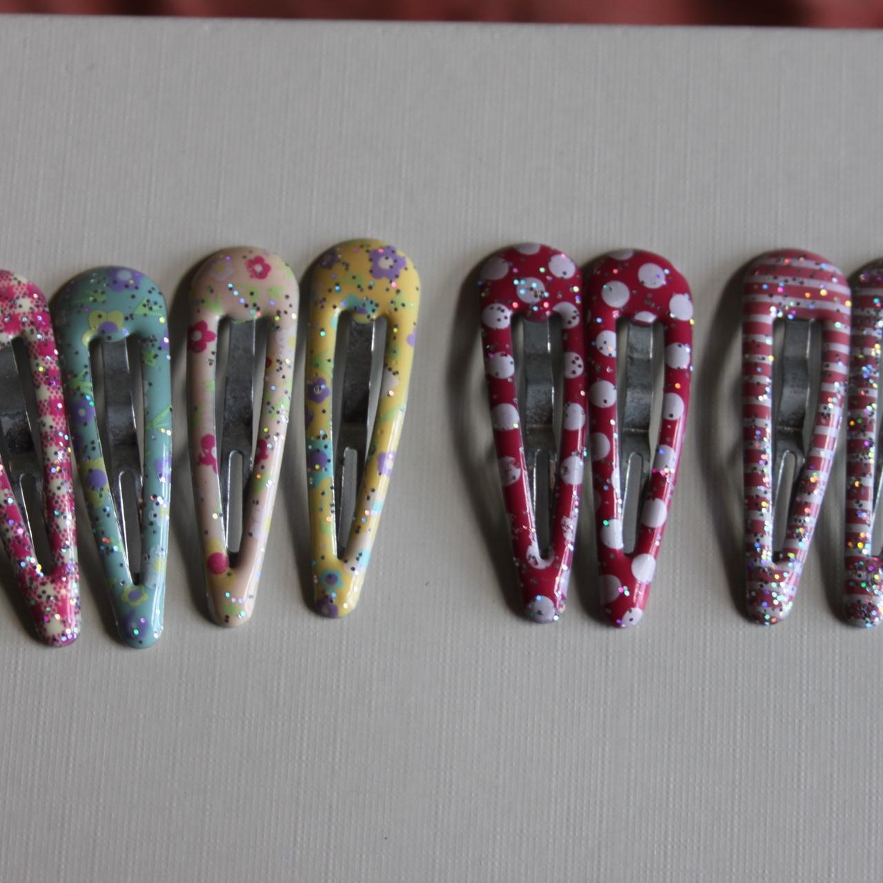 Assortment of hair clips - Depop