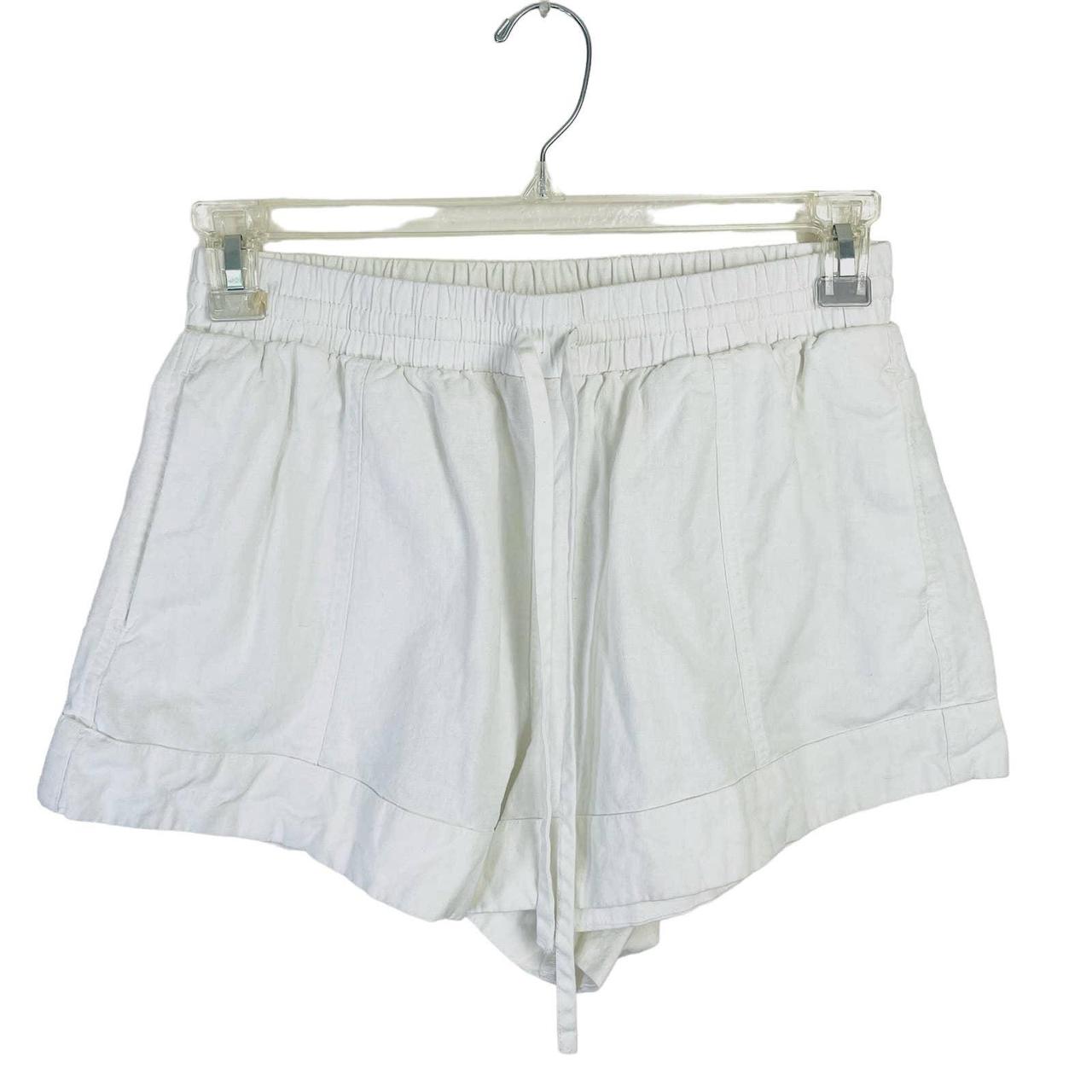 Universal Thread White Linen Shorts with Pockets US... - Depop