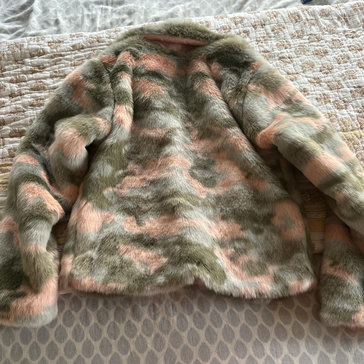 Epic threads faux fur jacket size girls XL - Depop