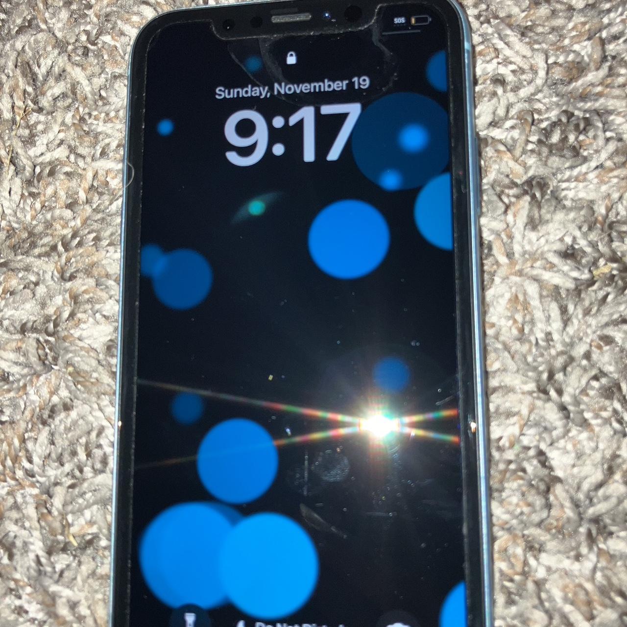 New front screen back needs to be fixed! - Depop