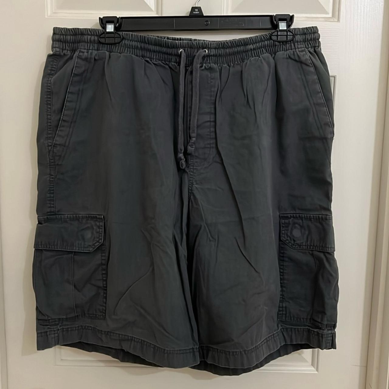 Chaps Dark Gray Cargo Shorts Size LT Gently worn.... - Depop