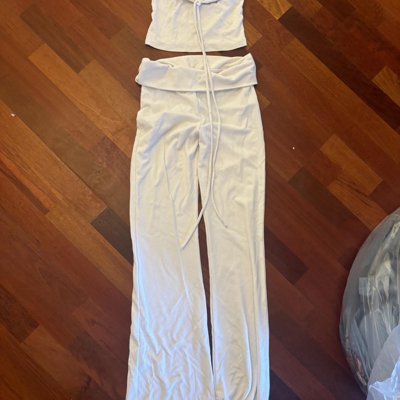 target two piece set worn once - Depop