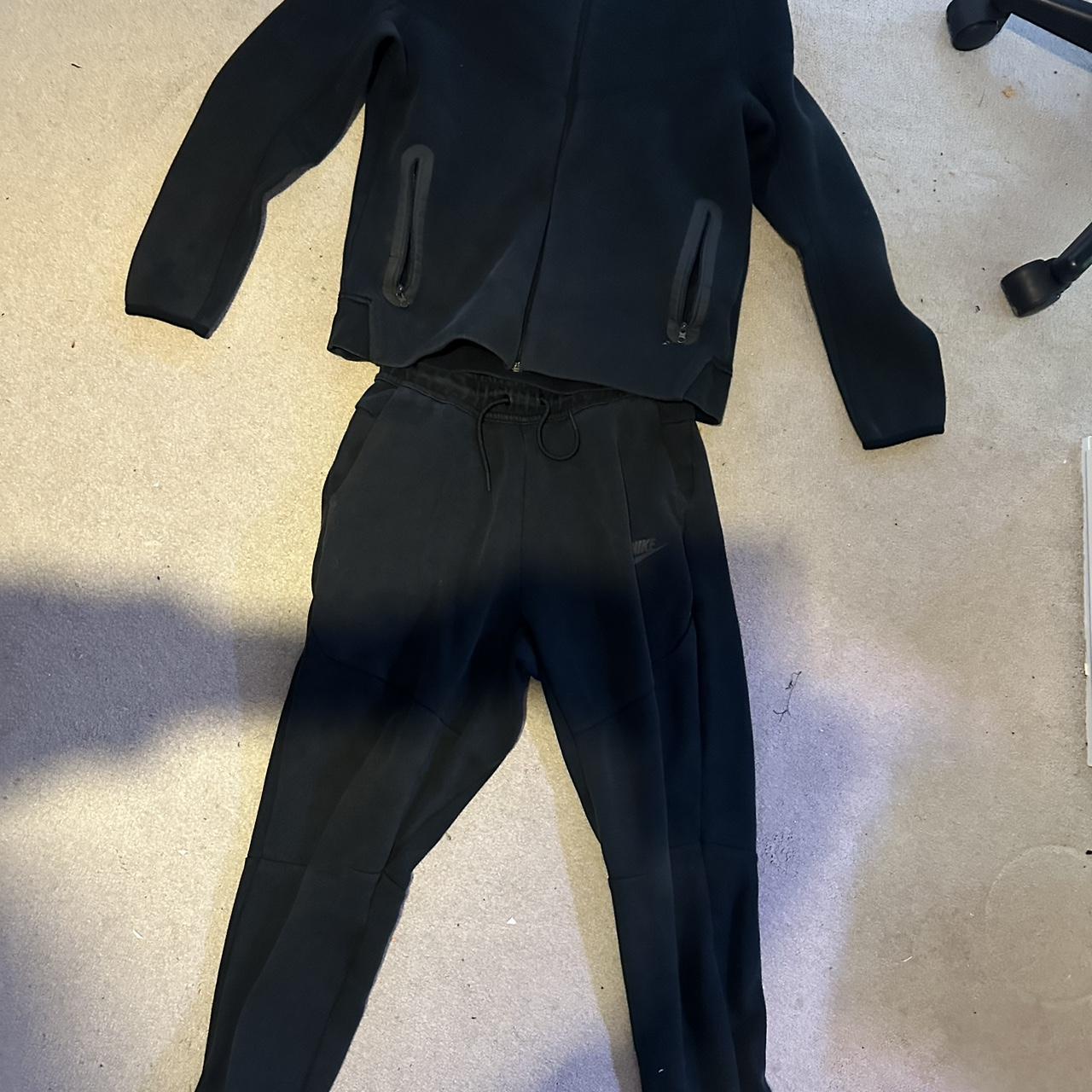 new season tech fleece great condition Kids XL but... - Depop