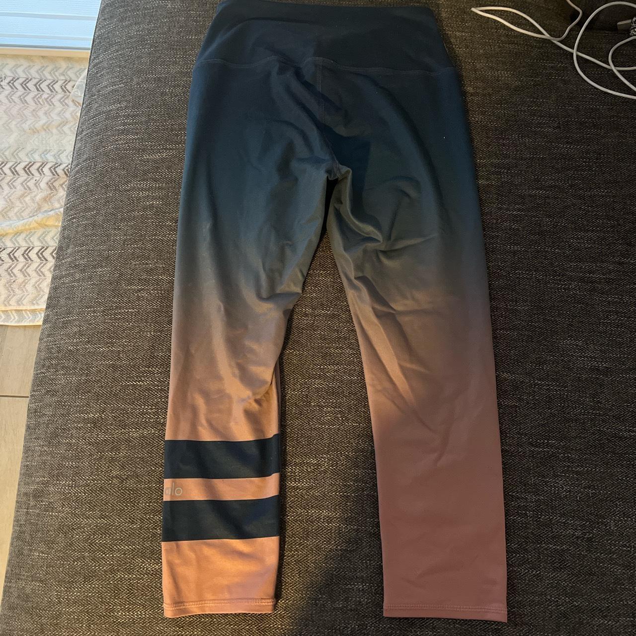 Alo capri leggings Size S - Depop