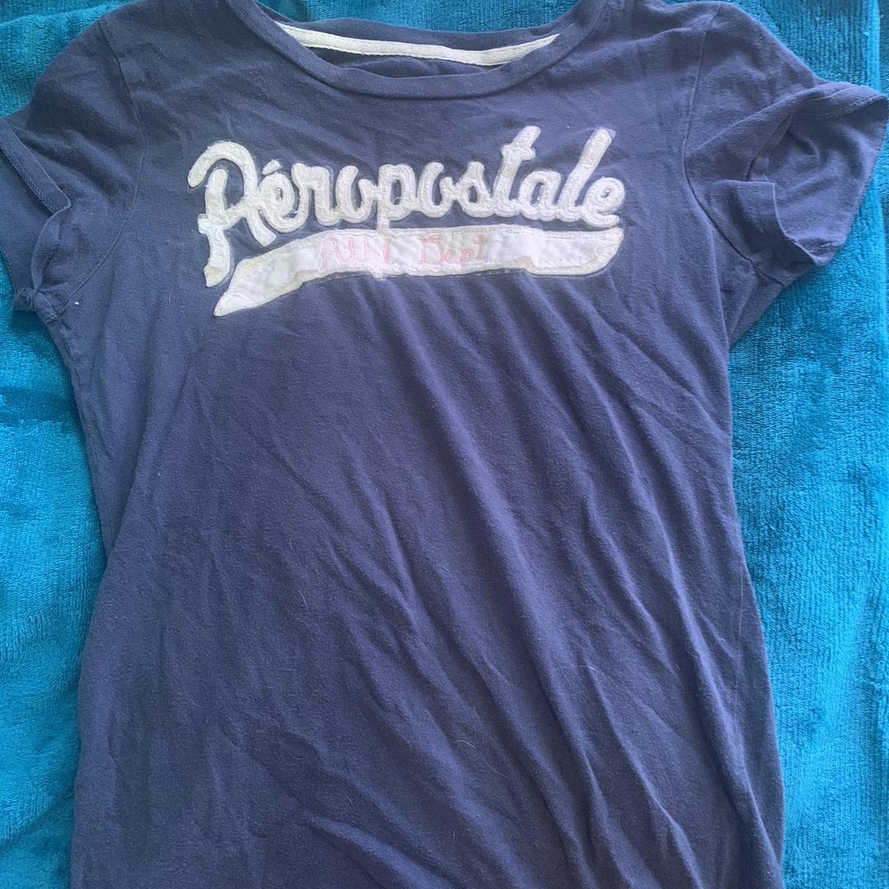 Medium navy blue y2k Aeropostale t-shirt - Depop