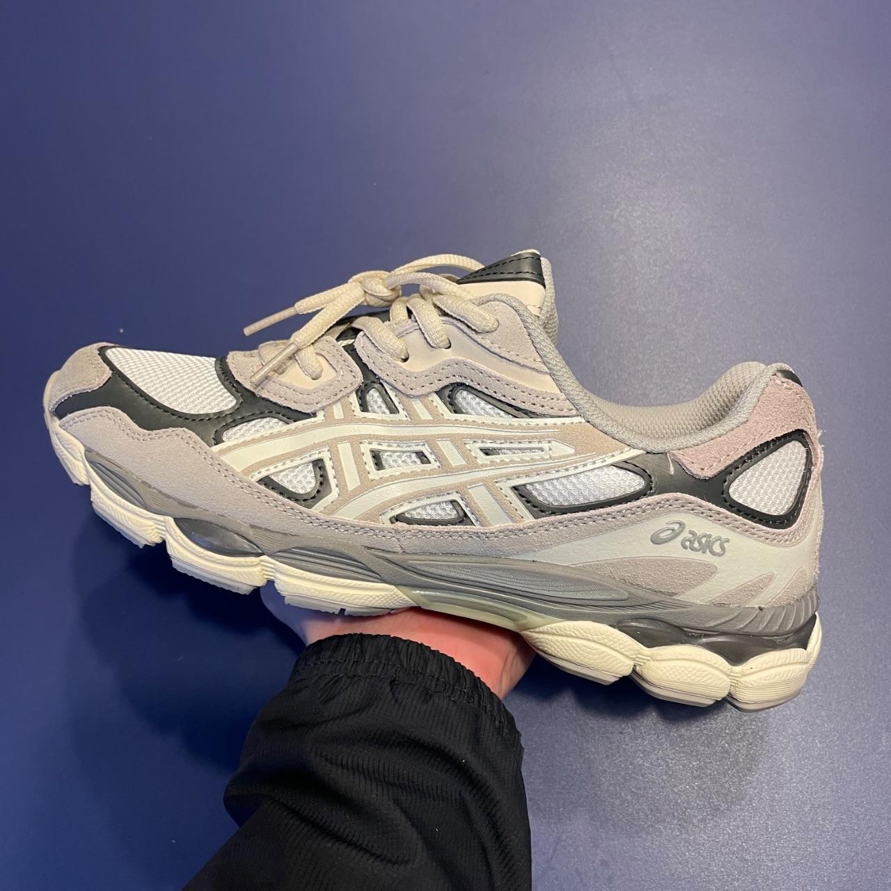 ASICS Grey GEL-NYC Size UK 10 - Depop