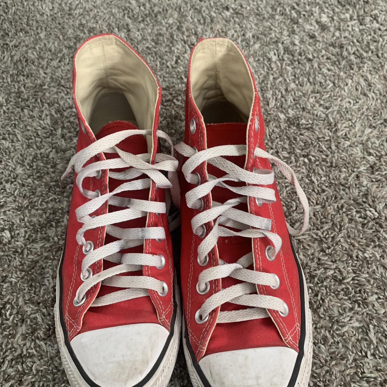 9.5 red converse Super cute and comfy Worn but... - Depop