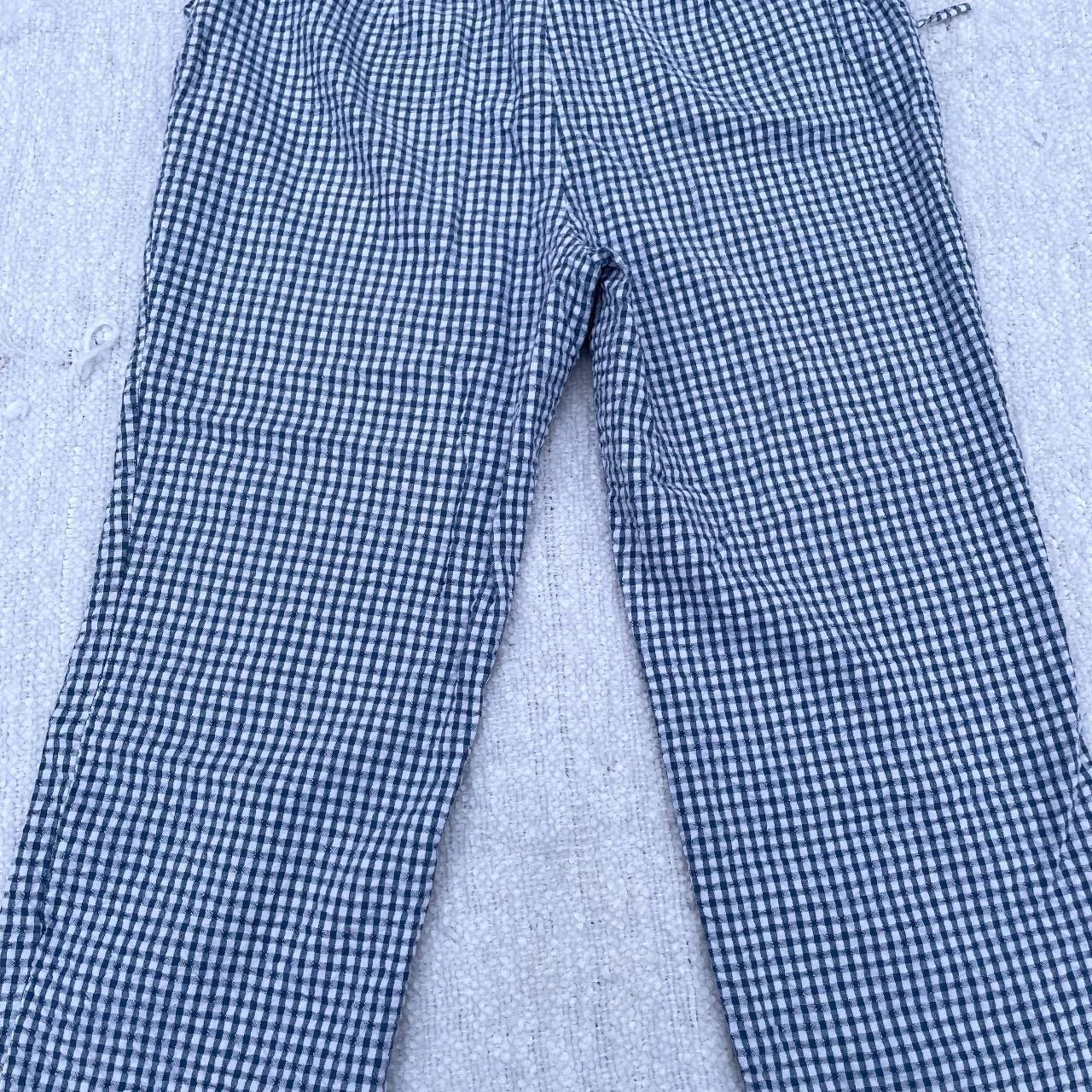 Basic Editions Womens Capris Size 12 Cotton... | Depop