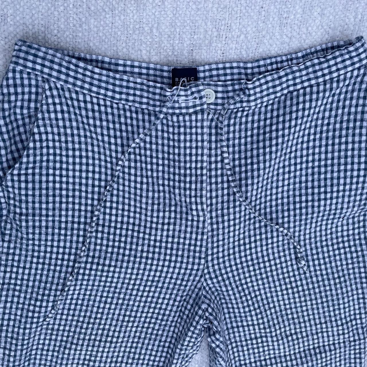 Basic Editions Womens Capris Size 12 Cotton... - Depop