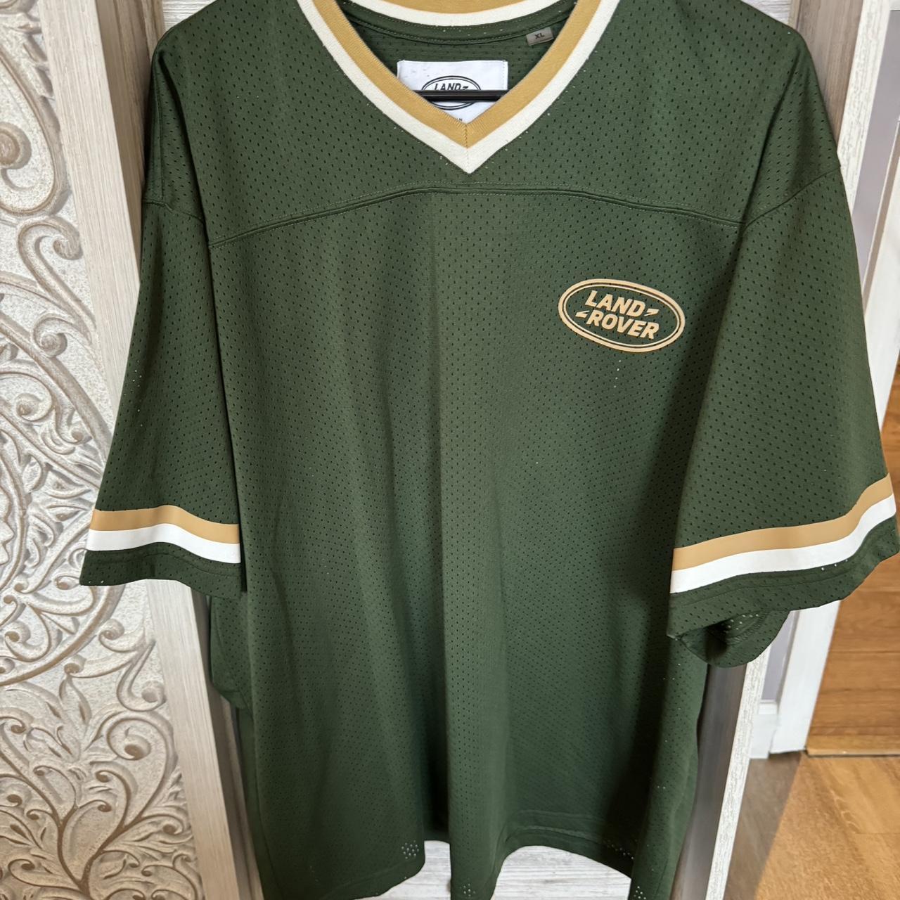 XL Land Rover Jersey - Depop