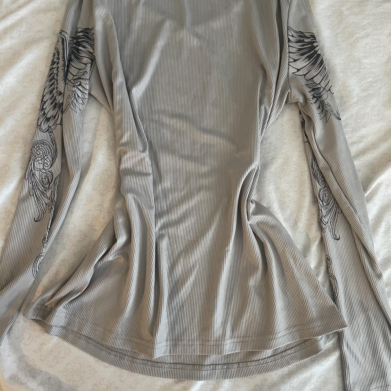 gray Y2K aesthetic 00s long sleeve top cute US SHIP... - Depop