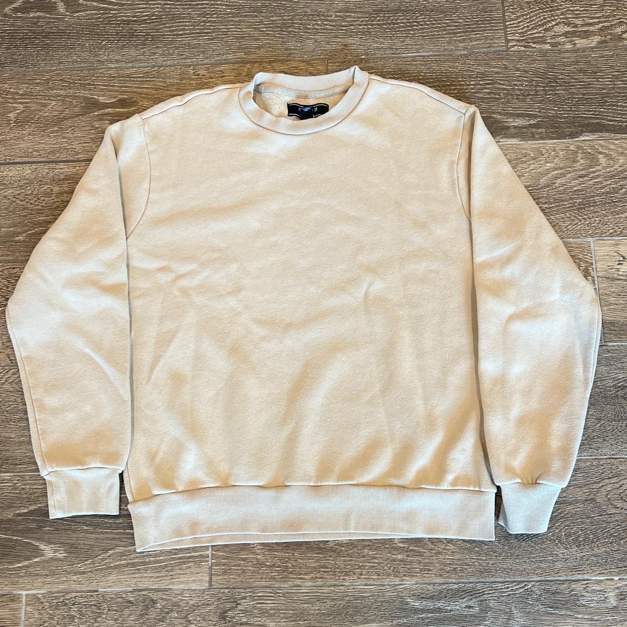 Medium men’s crewneck sweatshirt from Forever 21 - Depop