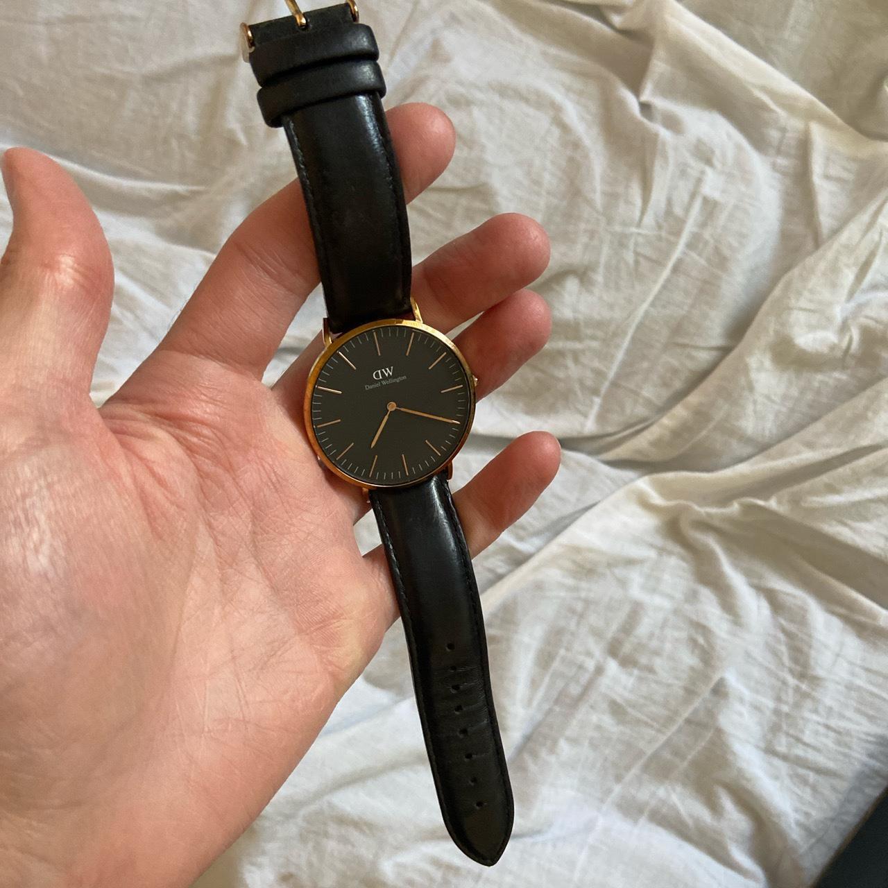 Daniel wellington watch. There is no battery. I mean... - Depop