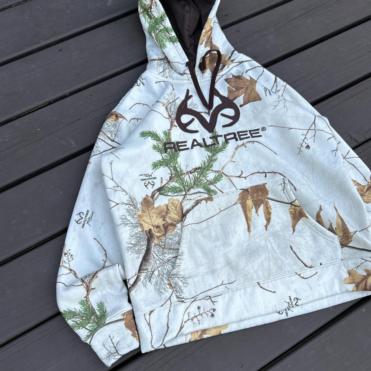 Vintage White RealTree Hoodie - Tagged Size Large... - Depop