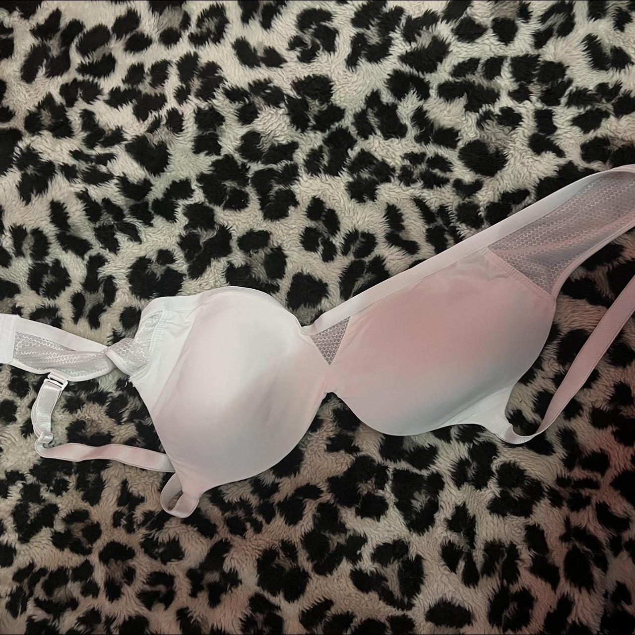 large hands bra - Depop