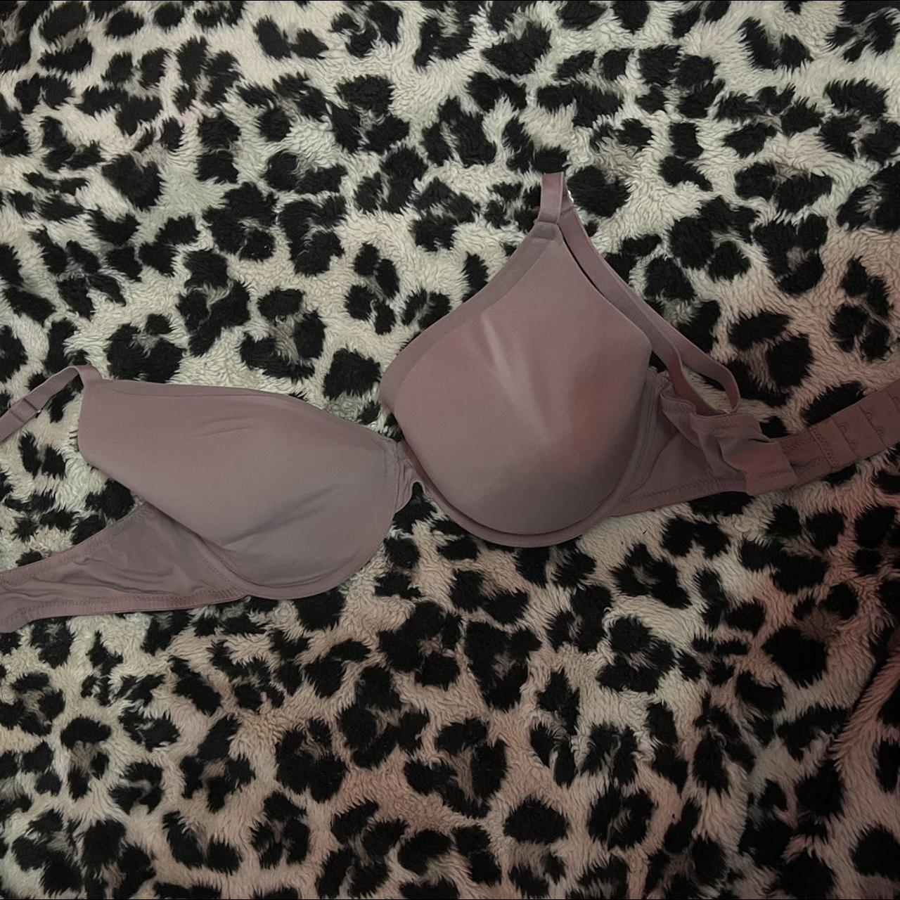 38D bra - Depop