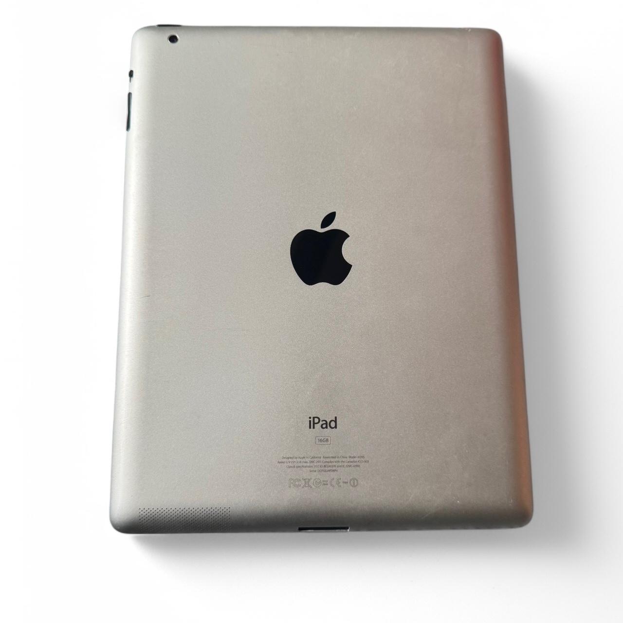 Ipad 2 Model A1395 2011 | Depop